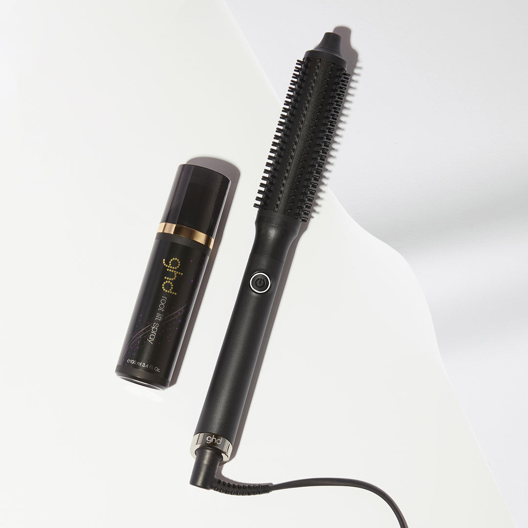 Tuto : donner du volume avec la brosse ghd rise™